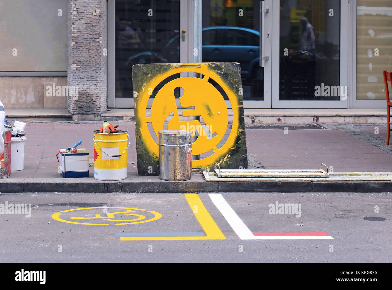 Disable parking sign Stock Photo - Alamy