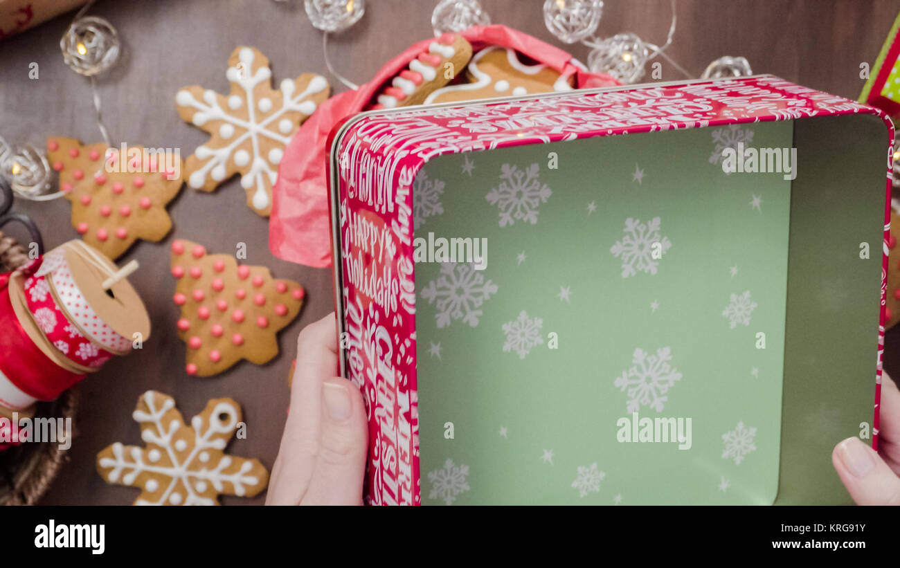 Packaging traditional home made gingerbread cookies as food gifts Stock ...