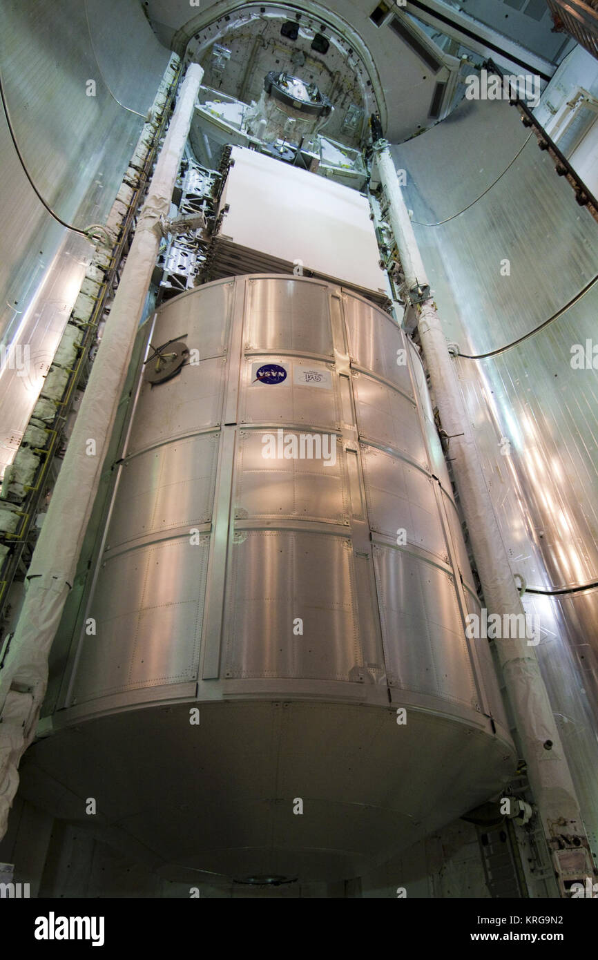 STS-133 PMM Leonardo and ELC-4 in Discovery's payload bay Stock Photo - Alamy