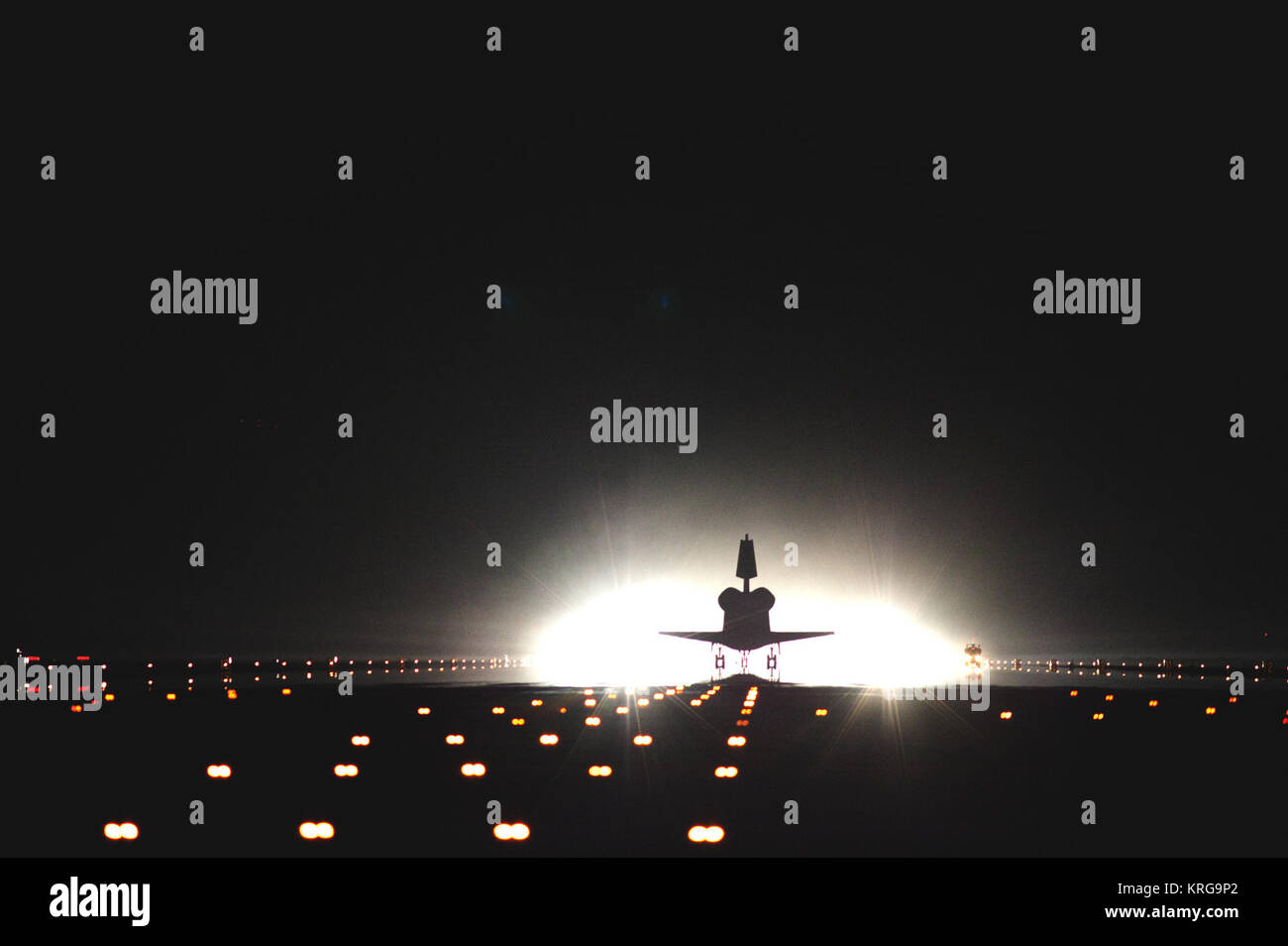 STS-135 Space Shuttle Atlantis makes its final landing 15 Stock Photo ...