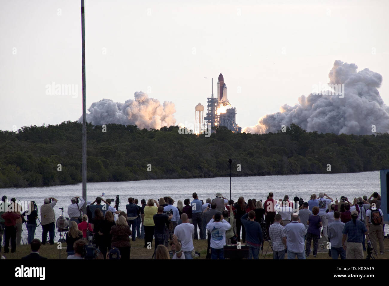 STS-134 launch 4 Stock Photo - Alamy