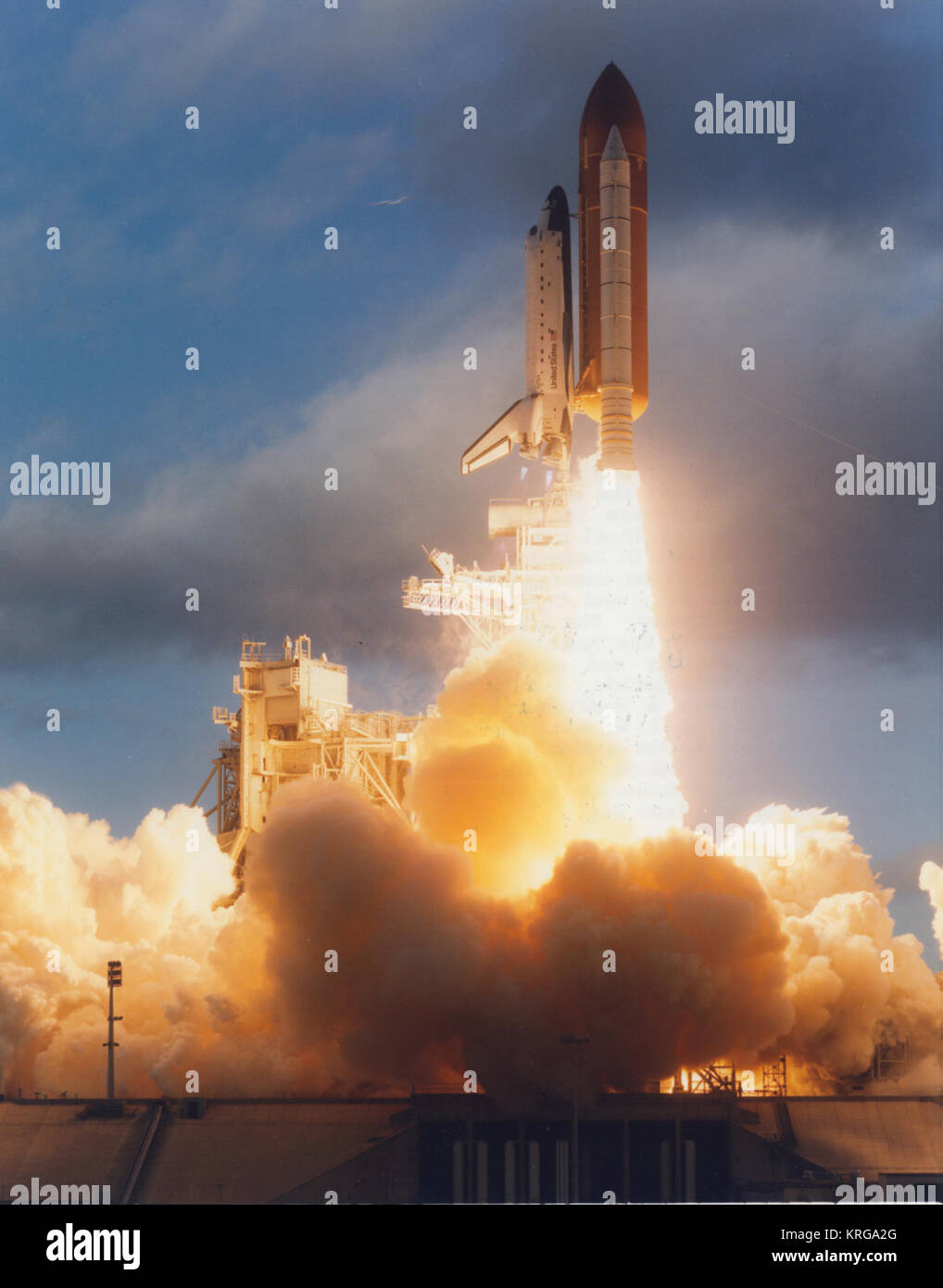 Sts 74 launch hi-res stock photography and images - Alamy