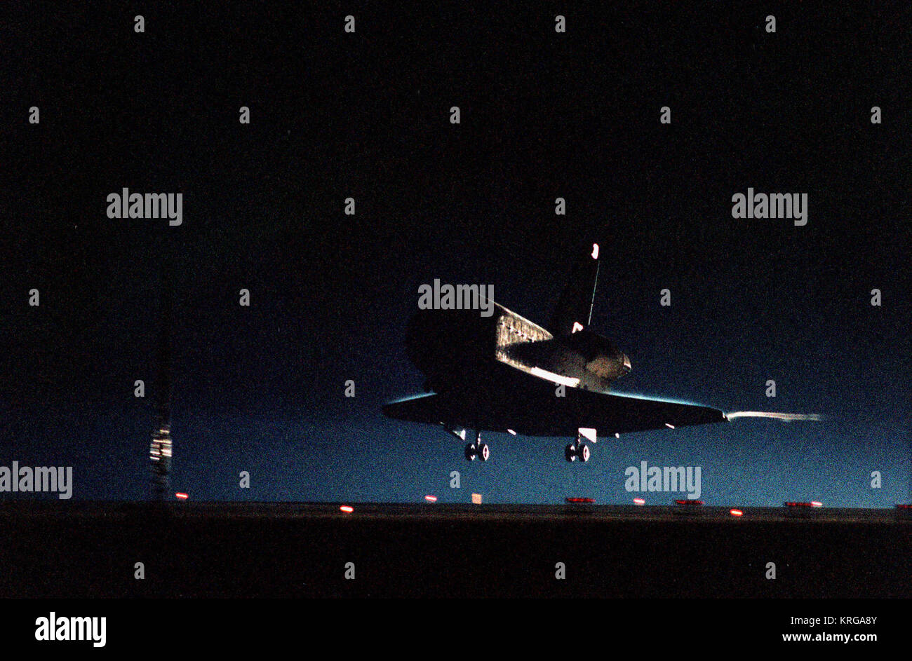 Sts 88 hi-res stock photography and images - Alamy