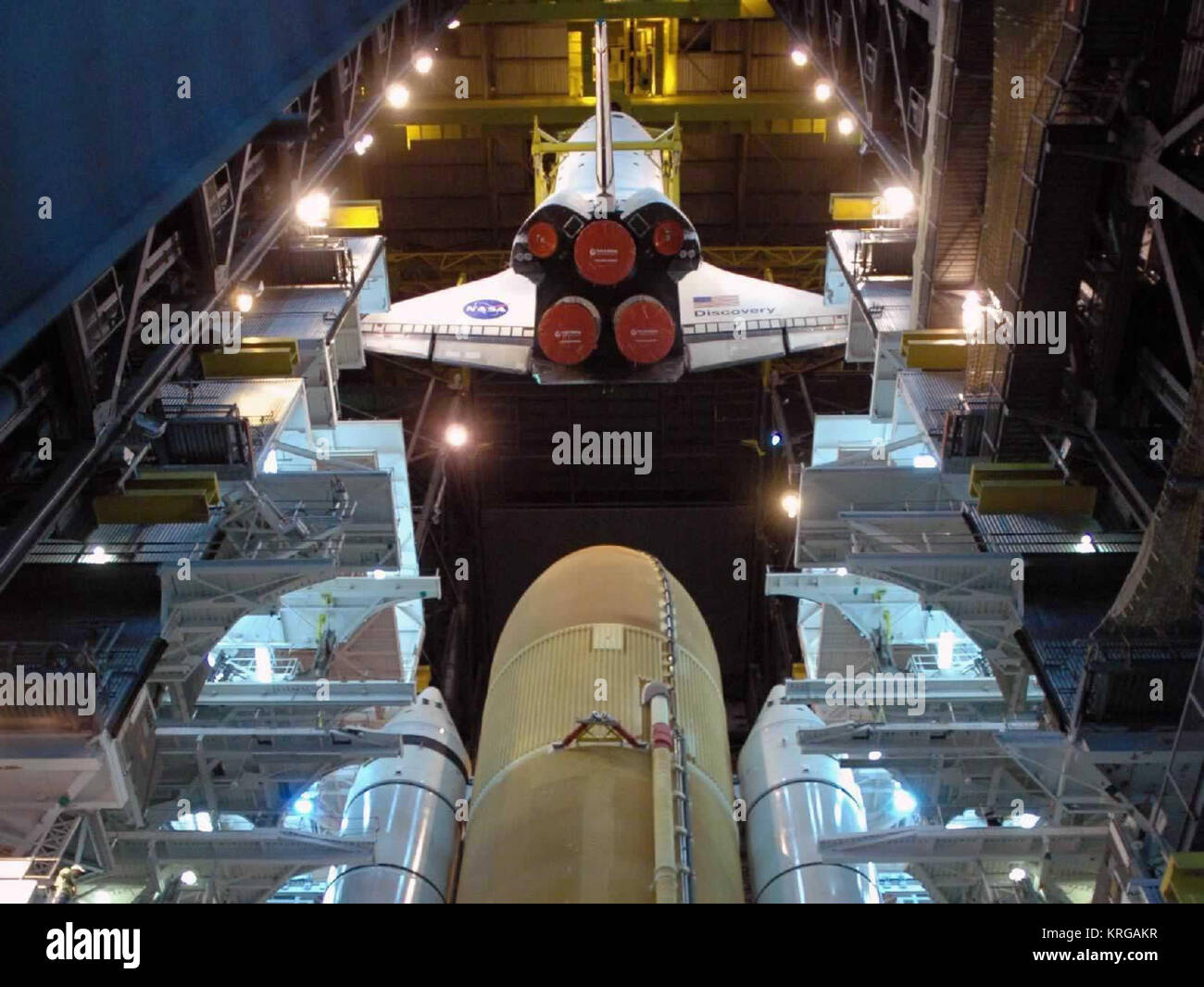 Space shuttle discovery external tank hi-res stock photography and ...