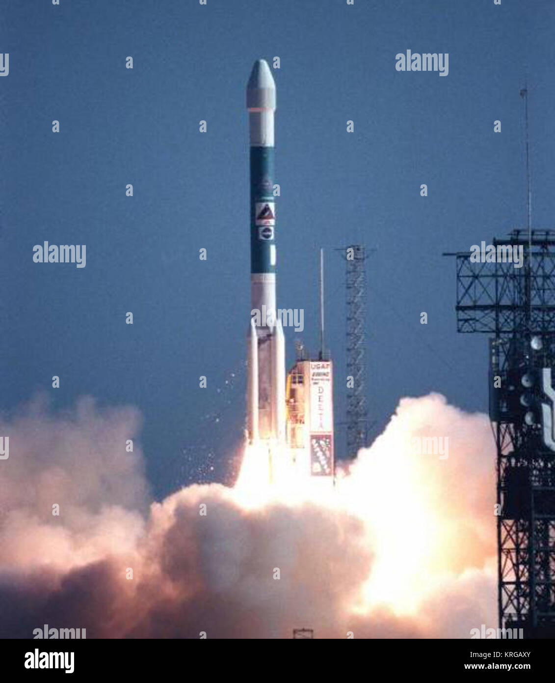 Stardust - launch photo - ksc9902074 Stock Photo - Alamy