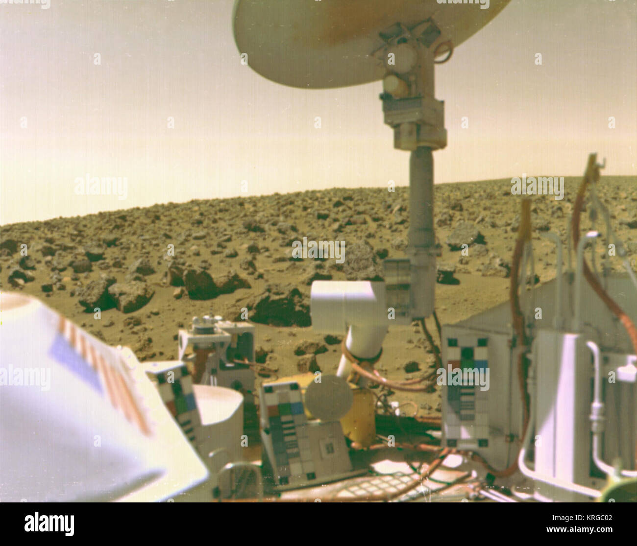 converted PNM file Viking 2 Image of Mars Utopian Plain - GPN-2000 ...