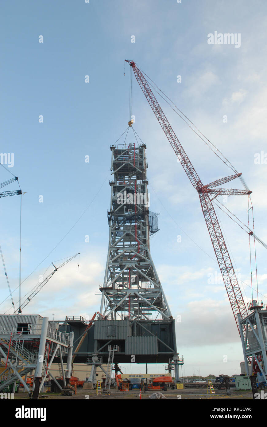Mobile Launcher assembly 12 Stock Photo - Alamy