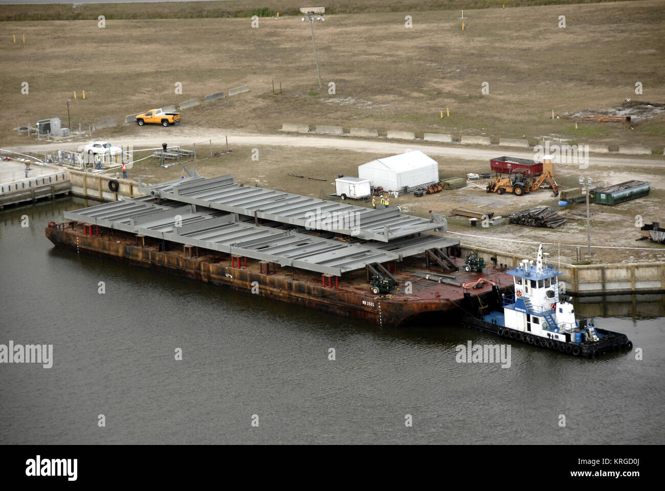 Mobile Launcher assembly 01 Stock Photo - Alamy