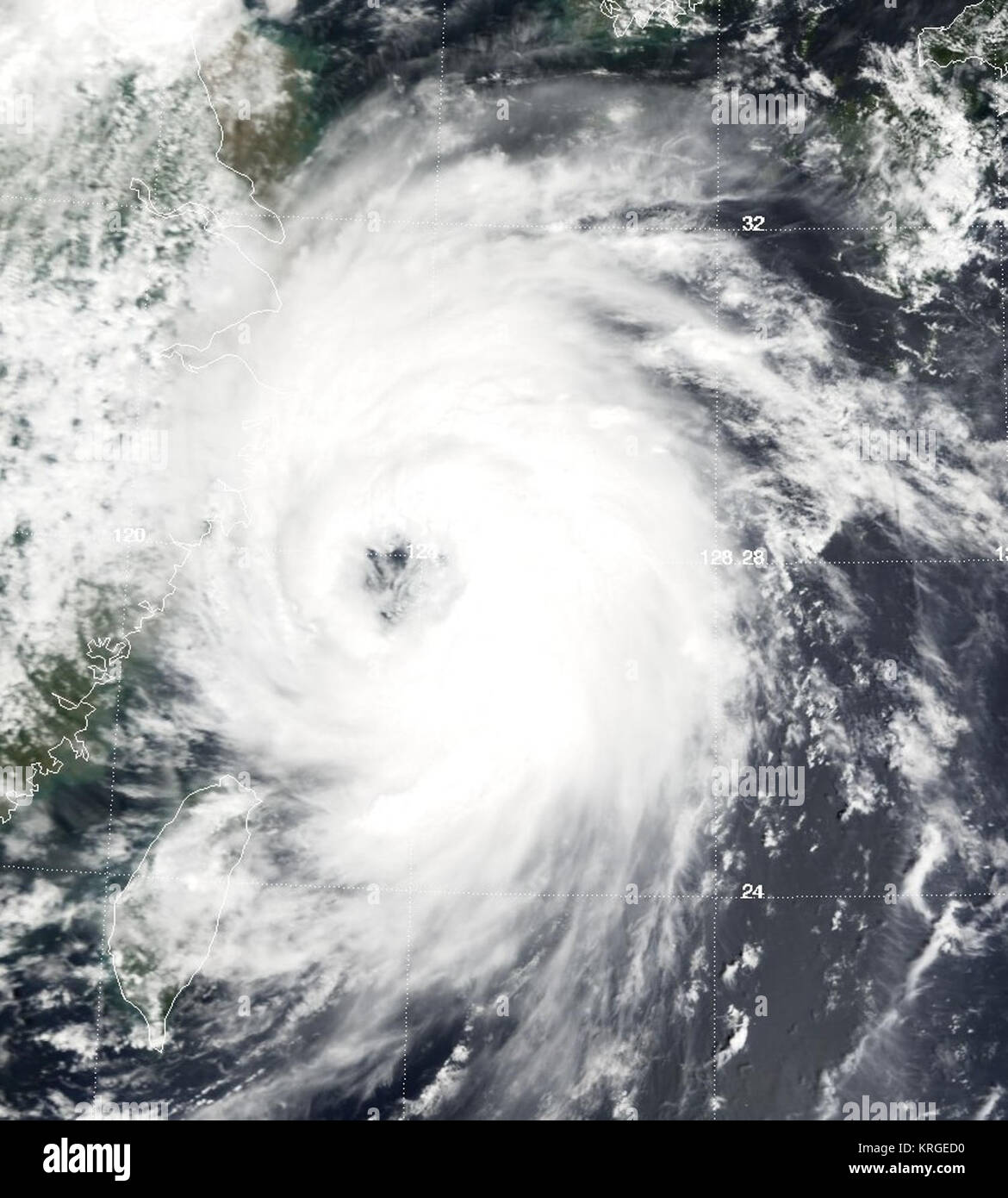 Typhoon Prapiroon 30 aug 2000 0225Z Stock Photo - Alamy