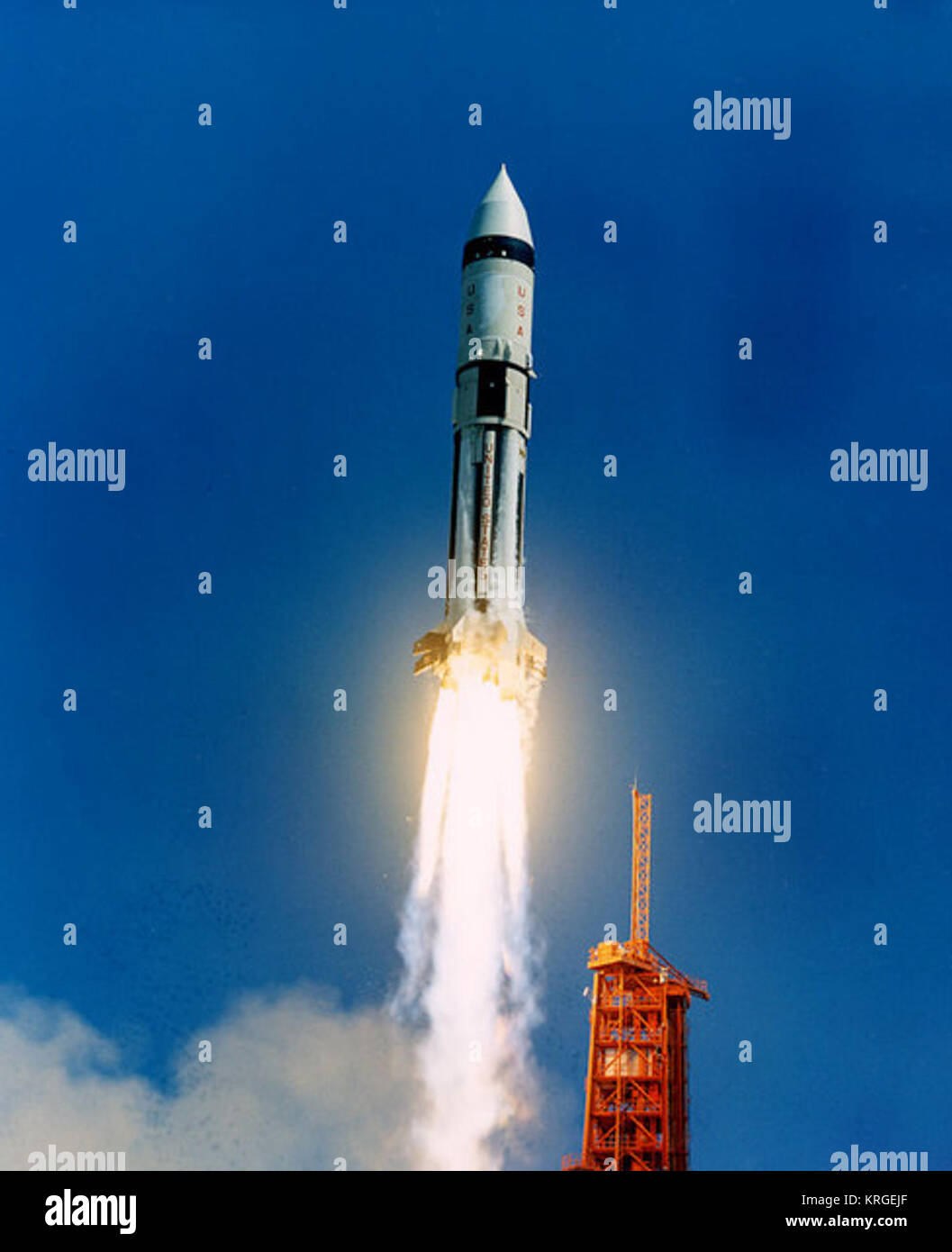 As 203 launch hi-res stock photography and images - Alamy