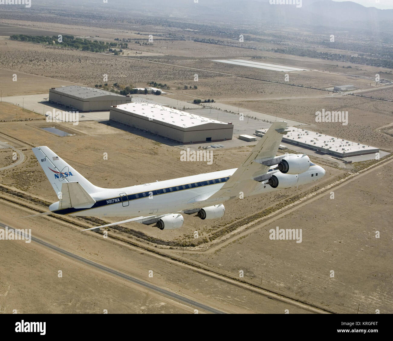DC-8 banked over Dryden Aircraft Operations Facility Stock Photo - Alamy