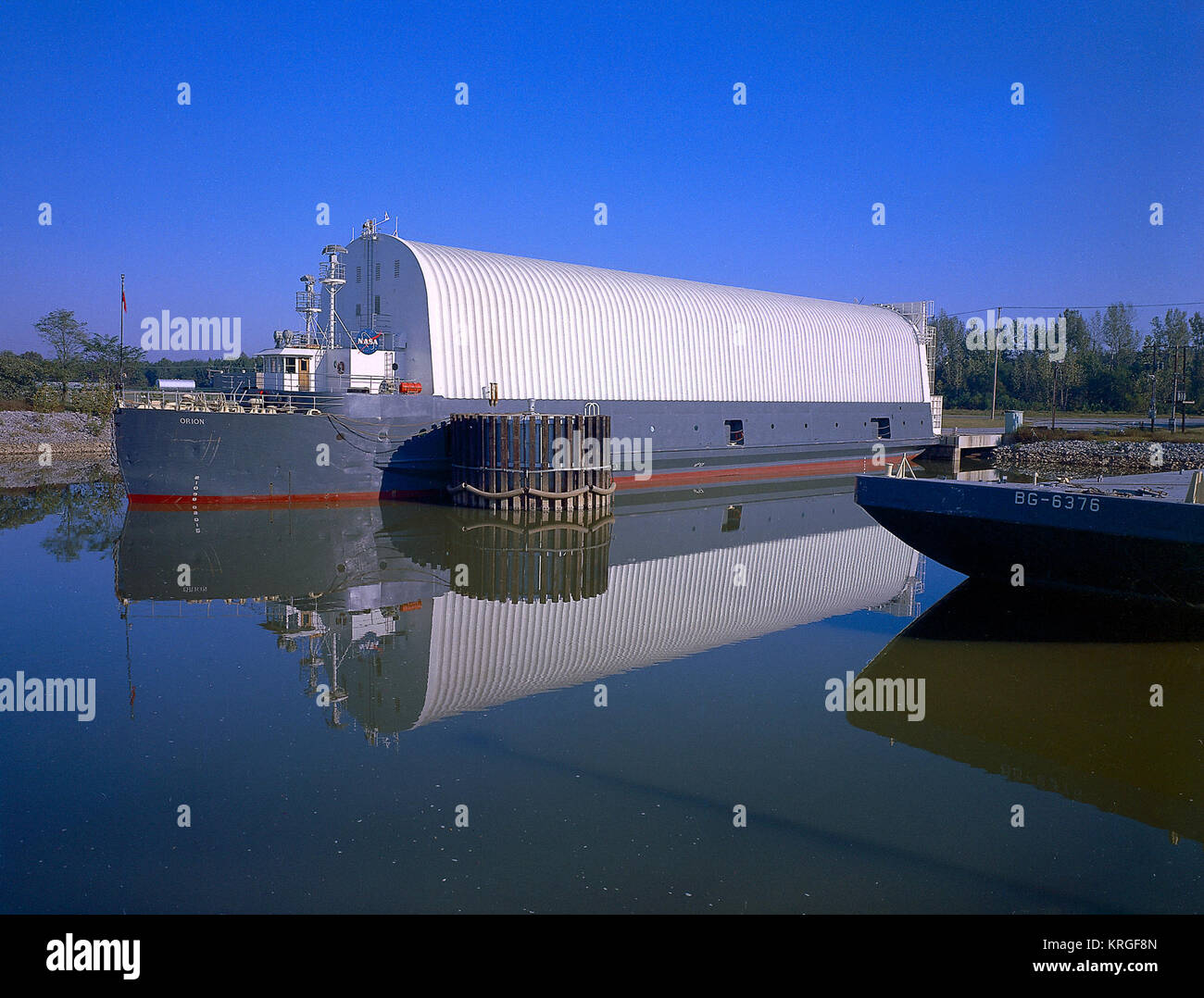 NEW BARGE "ORION" FIRST TRIP TO MSFC Orion barge at Marshall Space ...