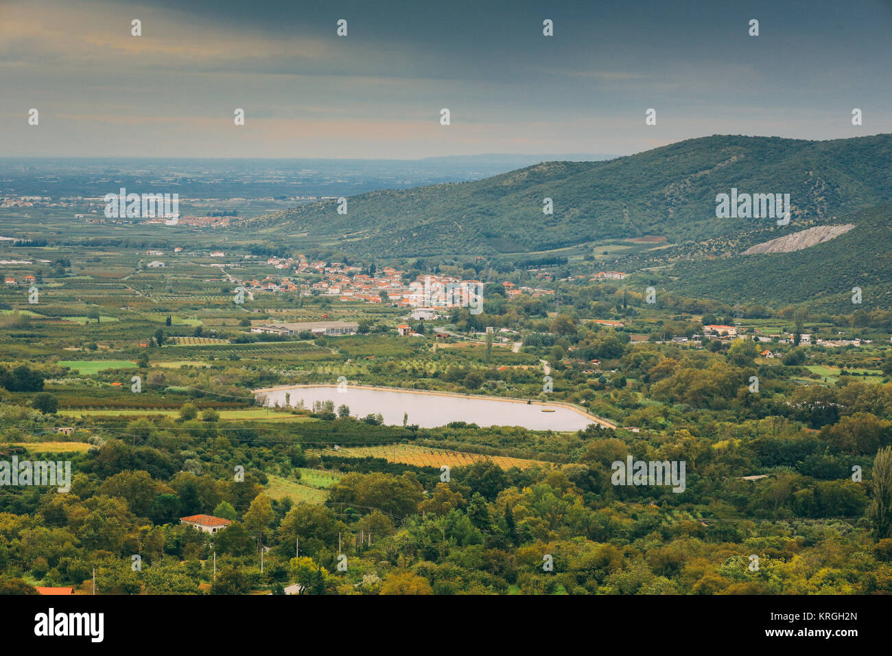 northern Greece view of the mountains and the valley Stock Photo - Alamy