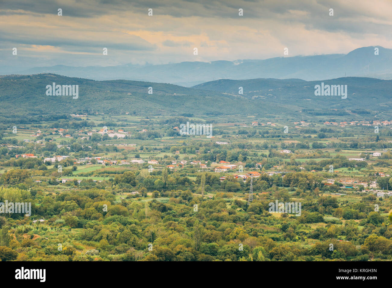 northern Greece view of the mountains and the valley Stock Photo - Alamy