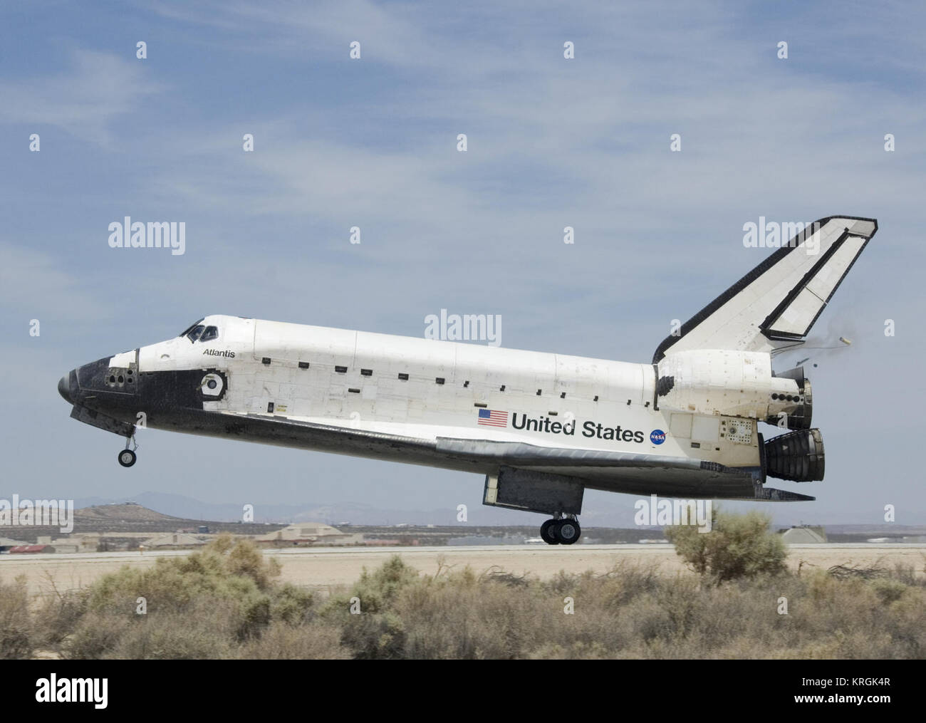 Space shuttle landing parachute hi-res stock photography and images - Alamy