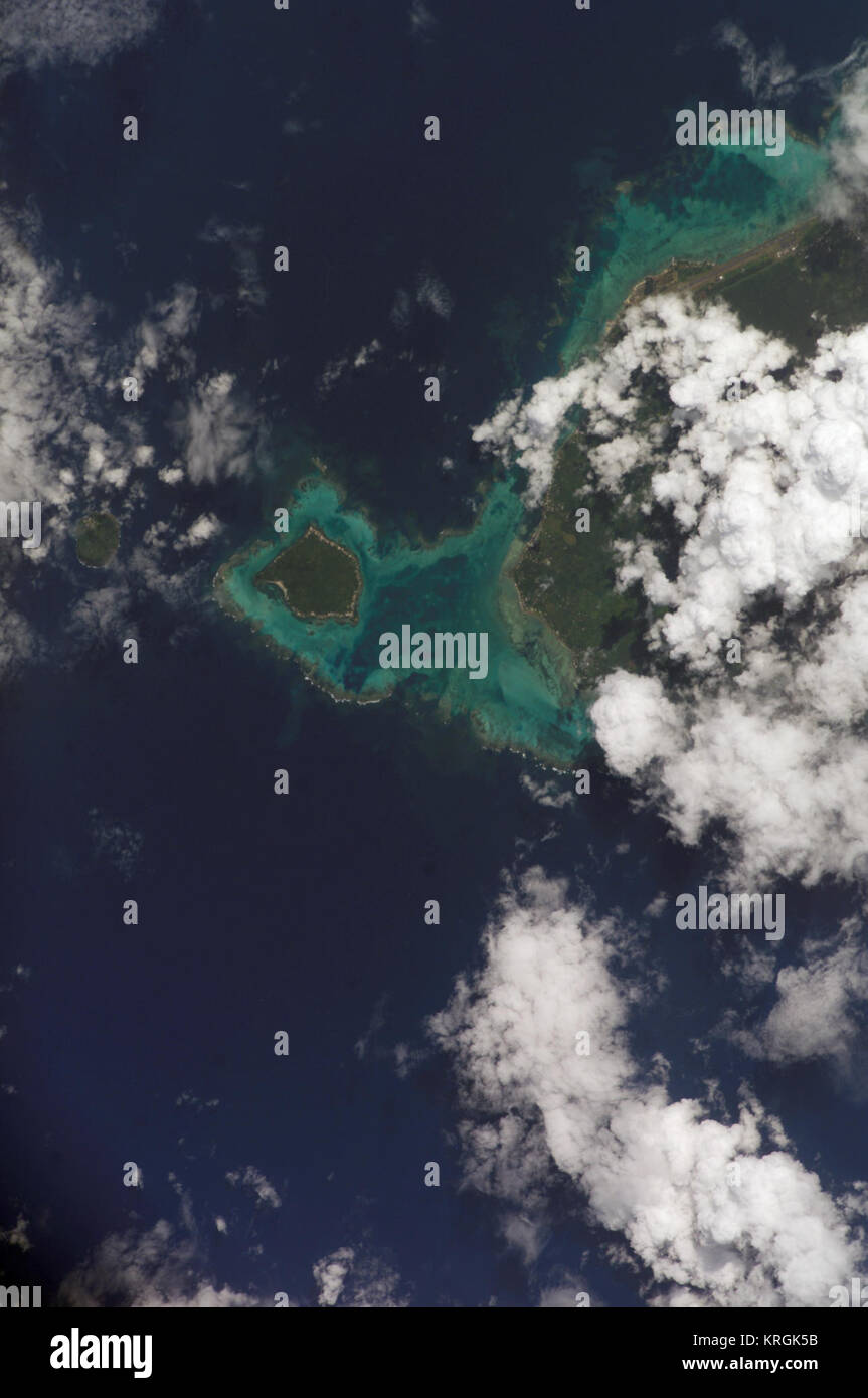 ISS014-E-5401 NASA Upolu Manono Apolima Stock Photo - Alamy