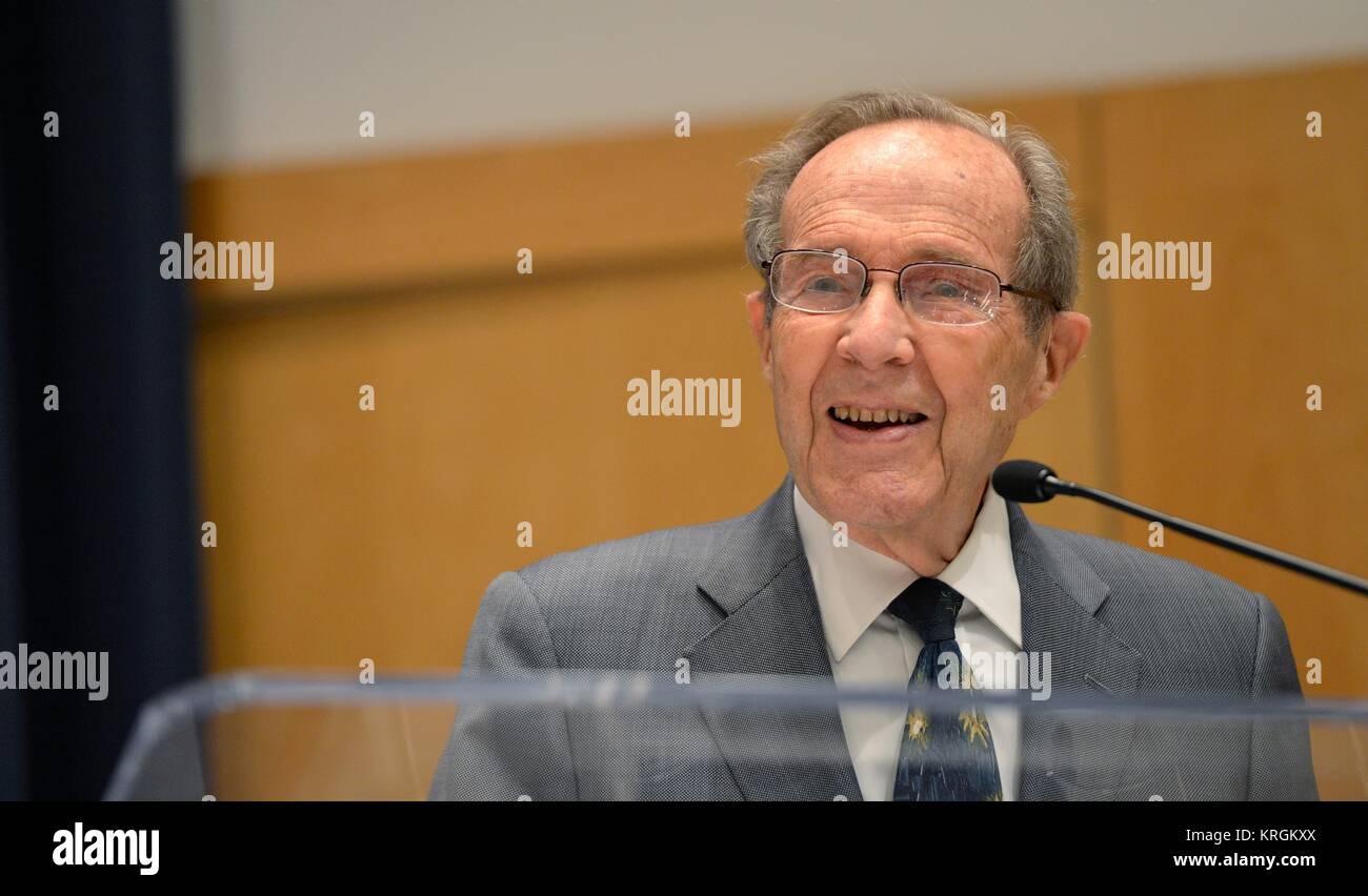 Former U.S. Secretary of Defense William Perry delivers a speech during ...