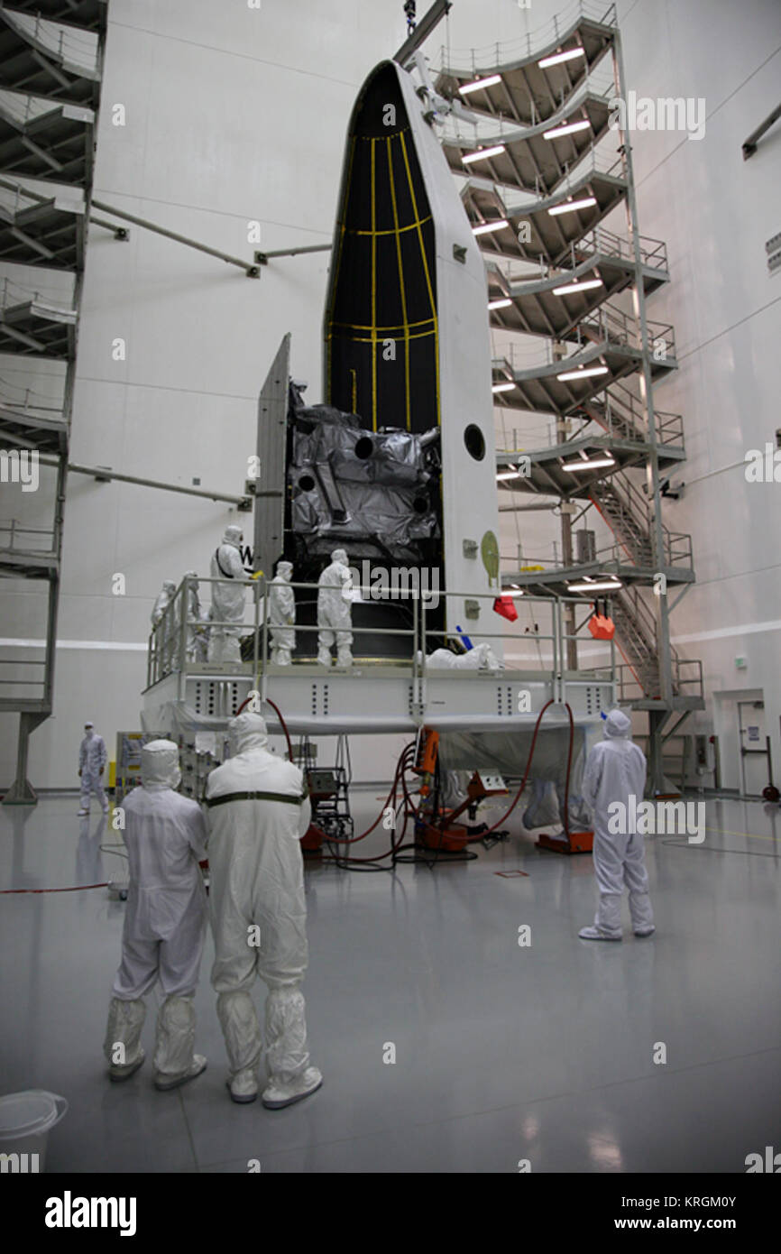 GOES O in the first half of the fairing of its Delta IV Stock Photo - Alamy