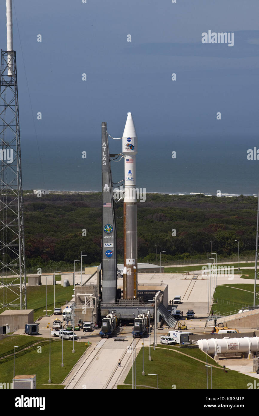 Atlas V (401) with RBSP on Launch Pad 41 for second time Stock Photo ...