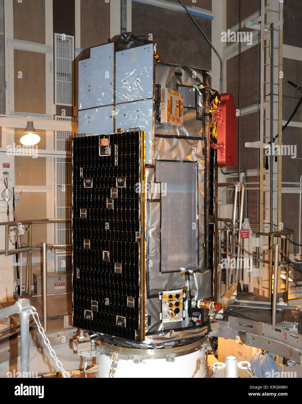 Orbiting Carbon Observatory-2 awaiting encapsulation (KSC-2014-3014 ...