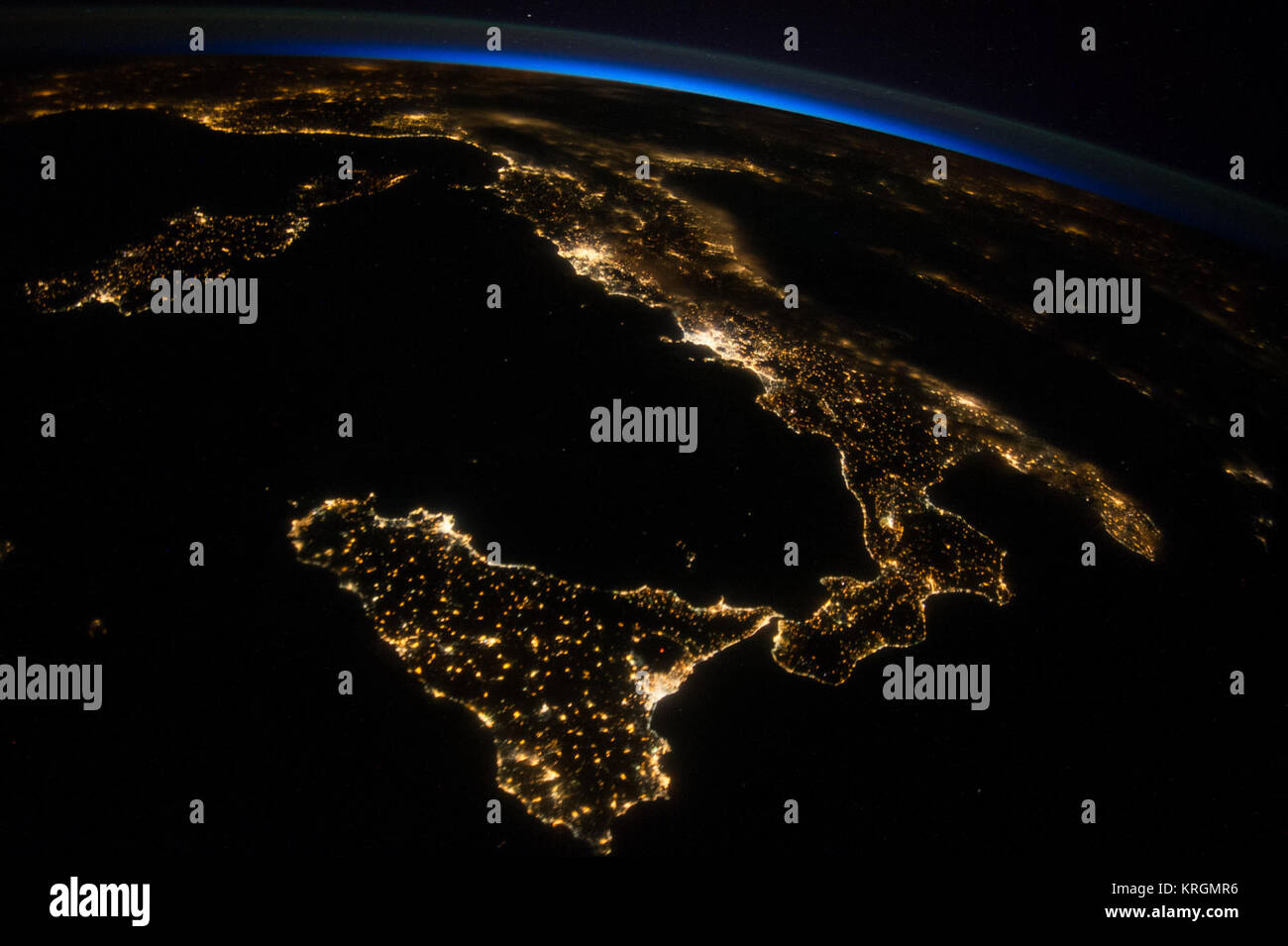 ISS-40 Night View of Italy (1 Stock Photo - Alamy