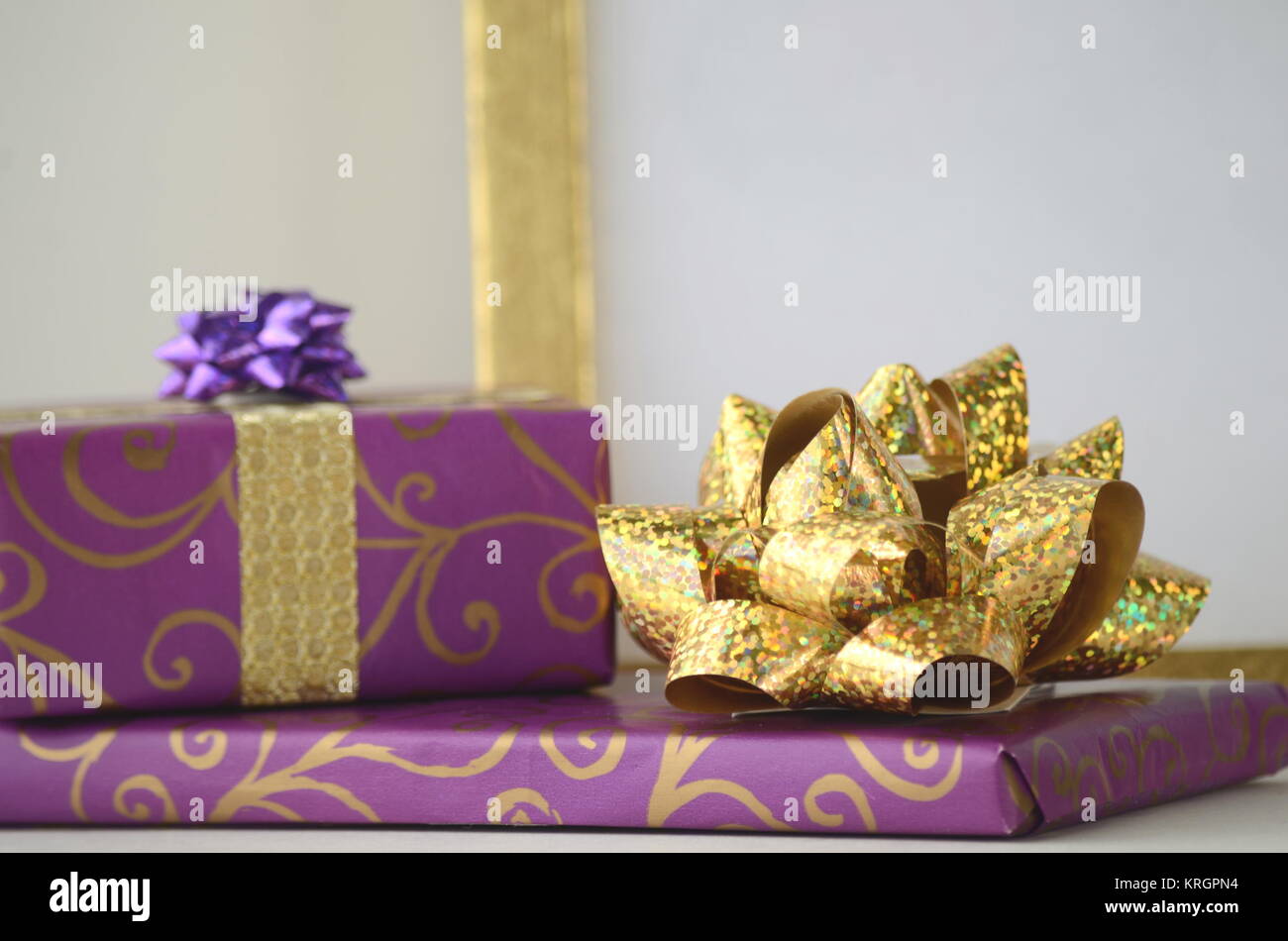 Pantone ultra violet 2018 color hi-res stock photography and images - Alamy