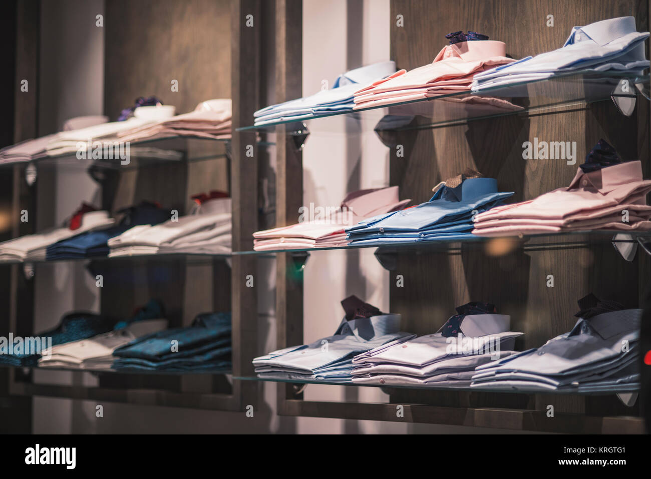 Stack shirts in clothes shop hi-res stock photography and images - Alamy