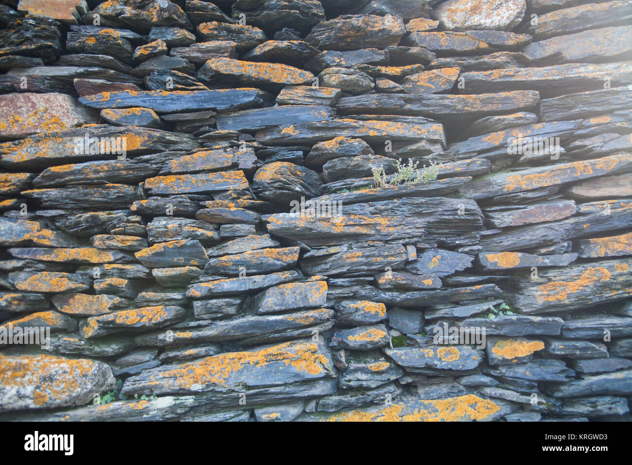 Stone wall detail Stock Photo - Alamy