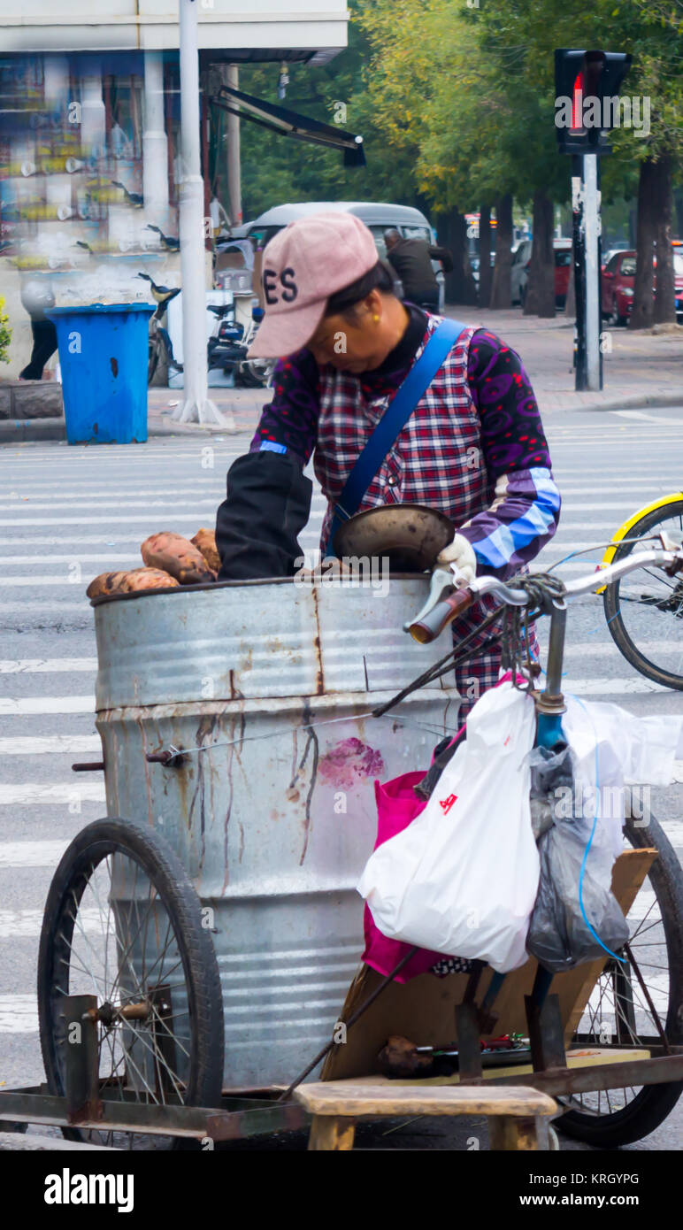 Shawarma stall hi-res stock photography and images - Alamy