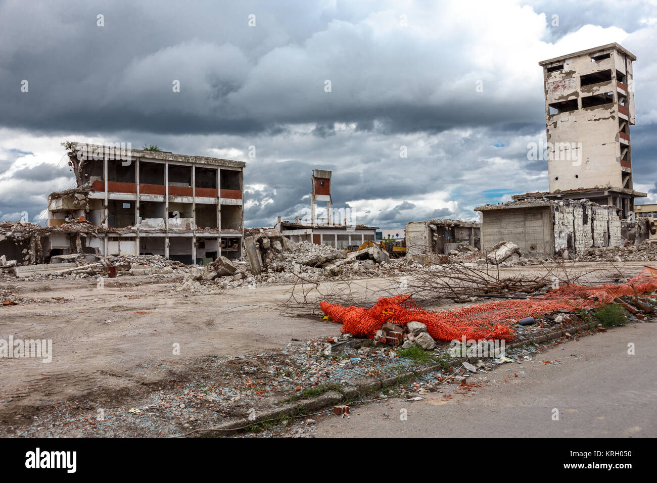 Ruined Building after demolition or earthquake Stock Photo - Alamy