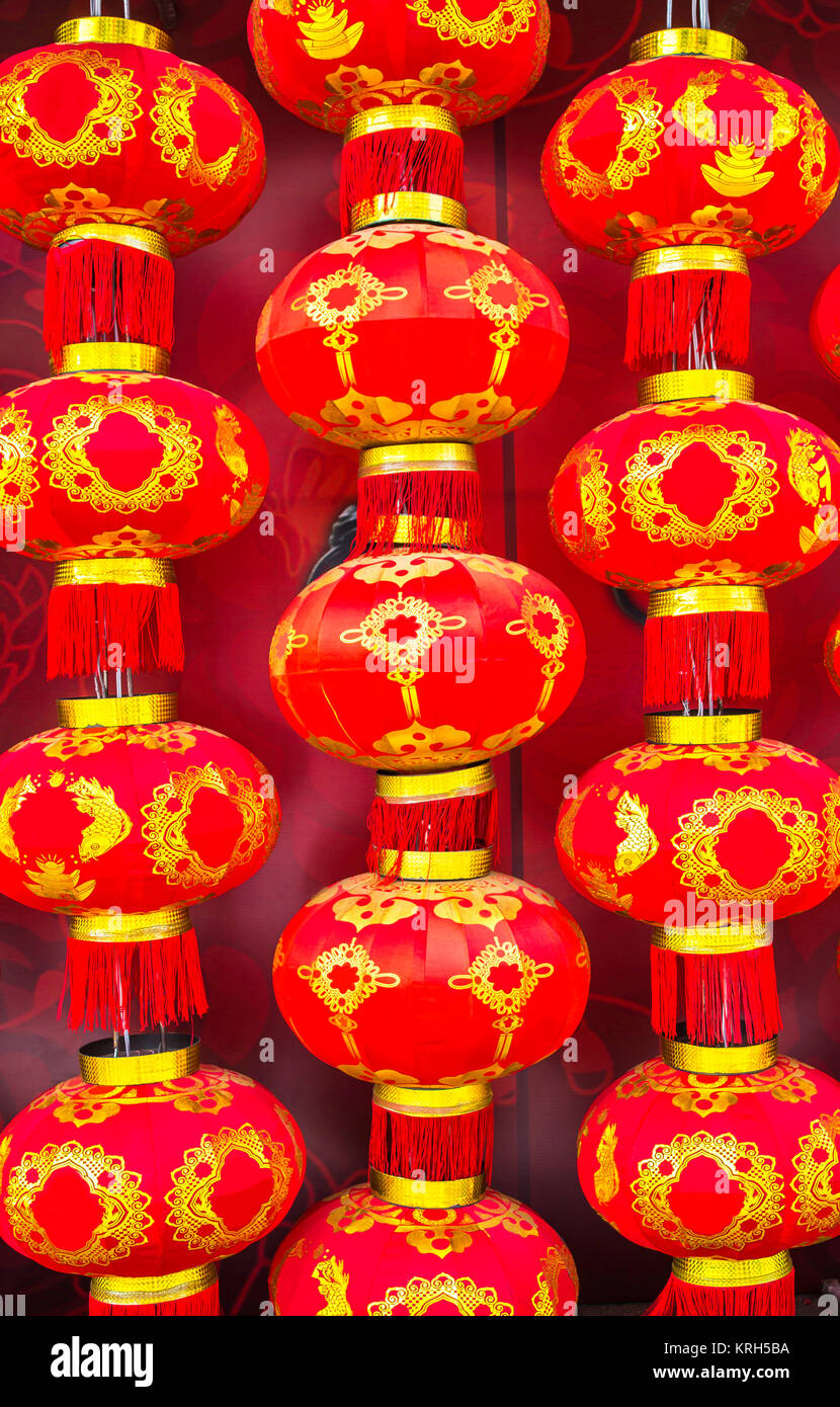 Red Chinese paper lanterns Stock Photo - Alamy