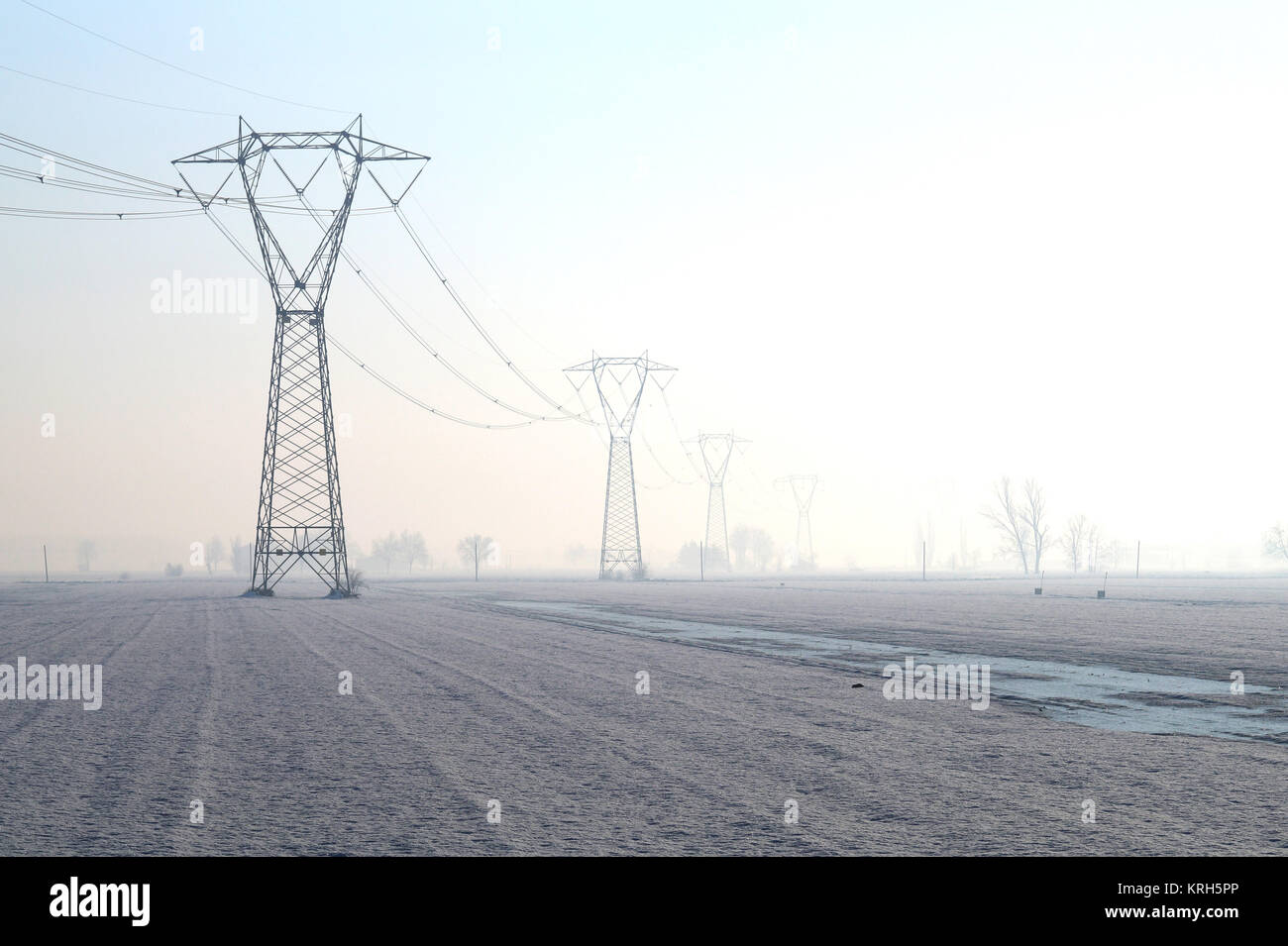 Sunrise power lines hi-res stock photography and images - Alamy