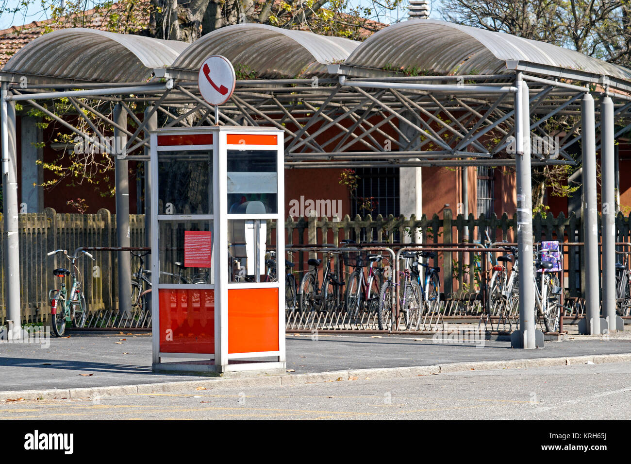 Pay booth hi-res stock photography and images - Alamy