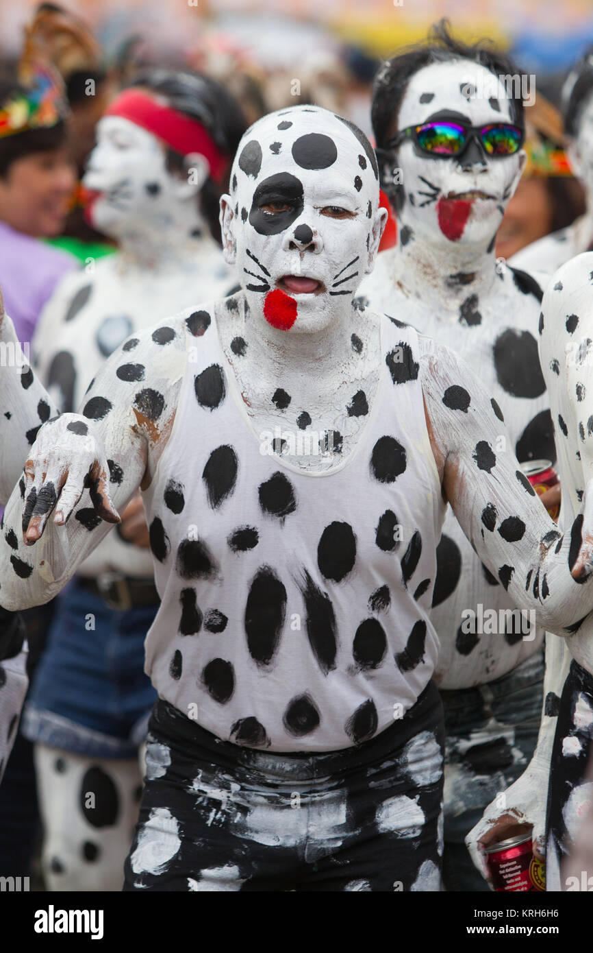 Participants and revellers in the annual Ati-Atihan festival,Kalibo ...