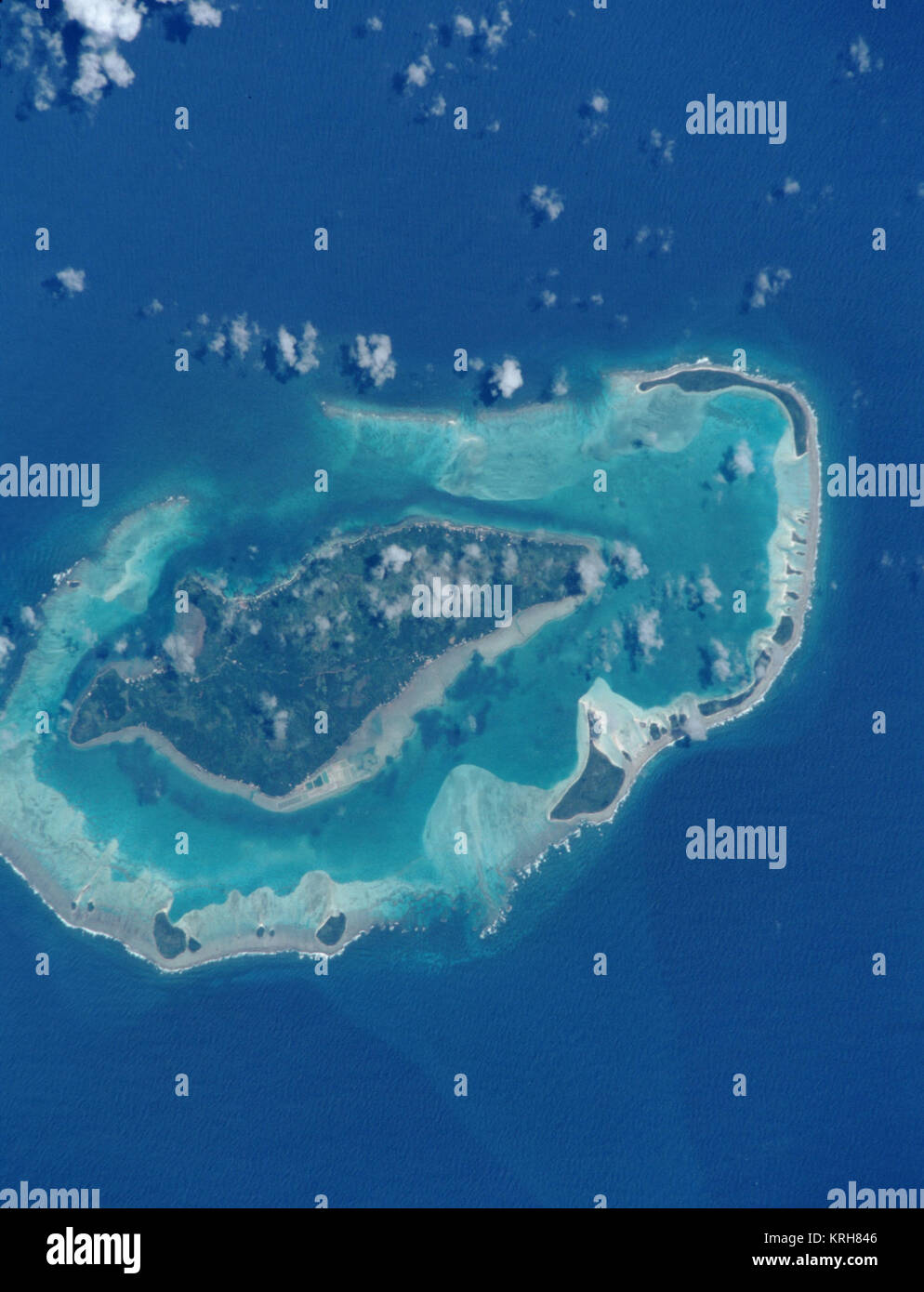 Raivavae hi-res stock photography and images - Alamy