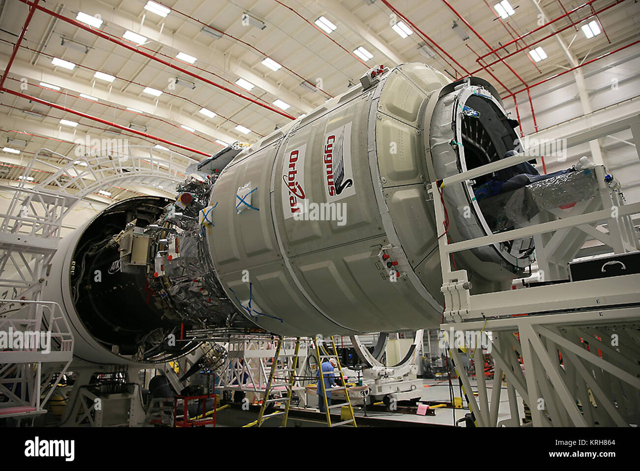 Cygnus spacecraft loading for Orbital CRS-3 Stock Photo - Alamy
