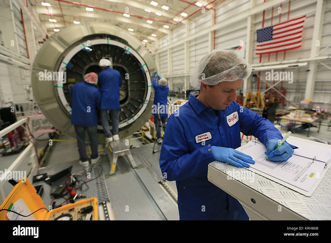Cygnus Cargo Load for Orbital CRS-3 (15593387406 Stock Photo - Alamy