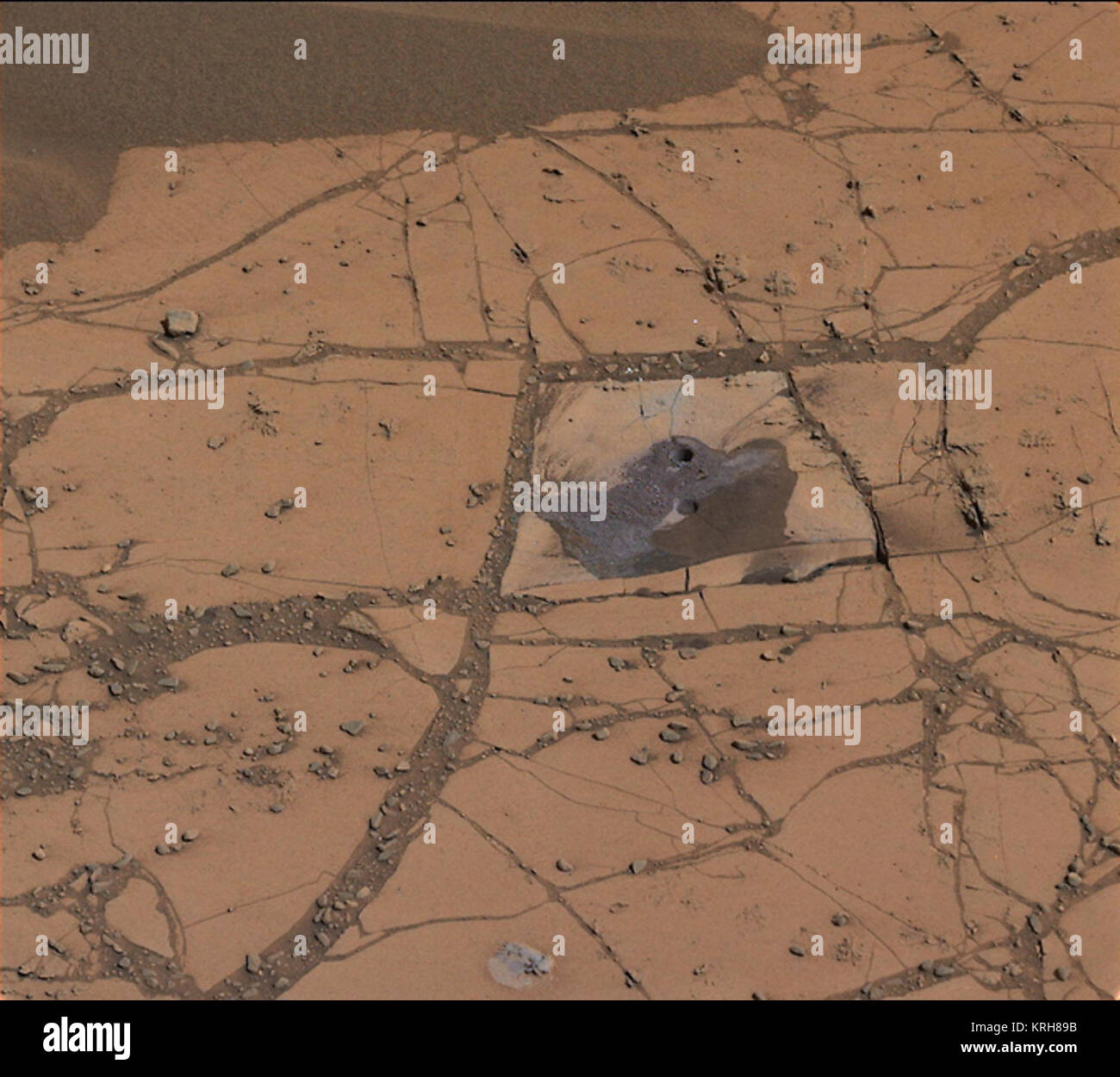 Curiosity mars rover finds hi-res stock photography and images - Alamy