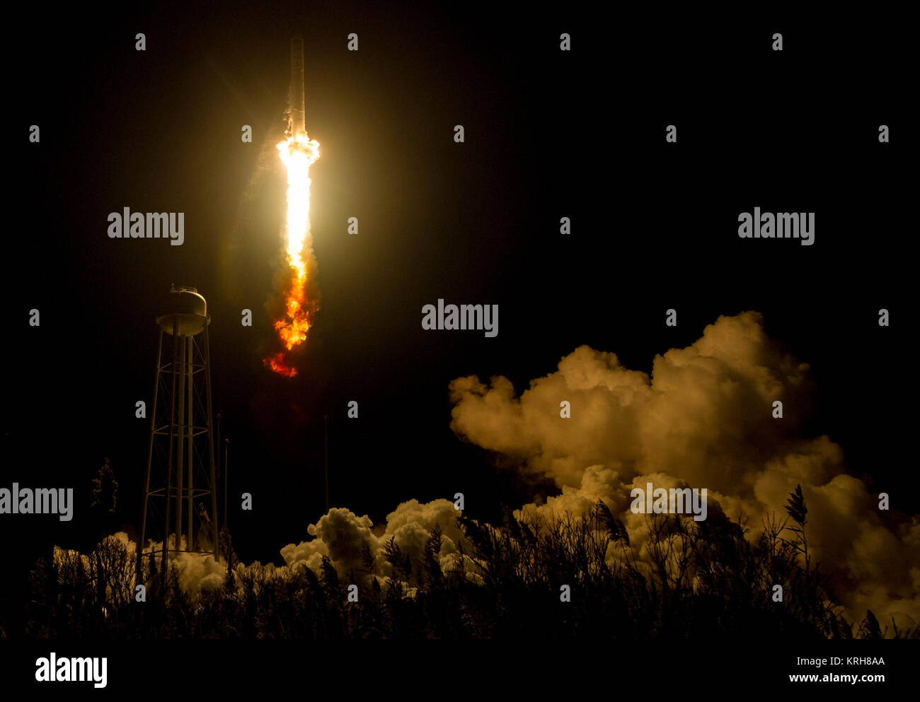 The Orbital ATK Antares rocket, with the Cygnus spacecraft onboard ...
