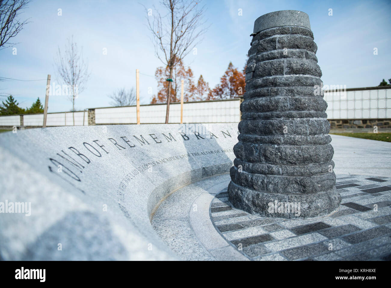 The Tomb of Remembrance in Section 72 of Arlington National Cemetery ...