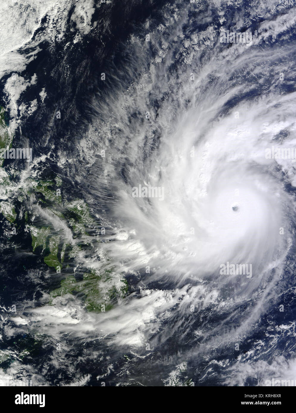 Typhoon hagupit hi-res stock photography and images - Alamy