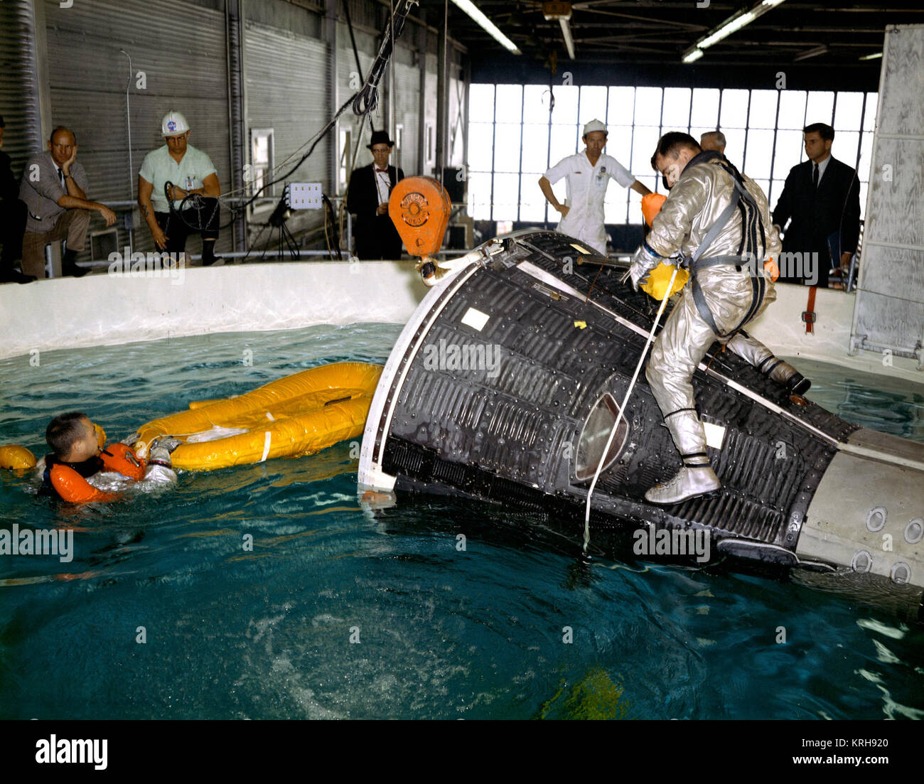 Gemini water egress training - GPN-2006-000029 Stock Photo - Alamy