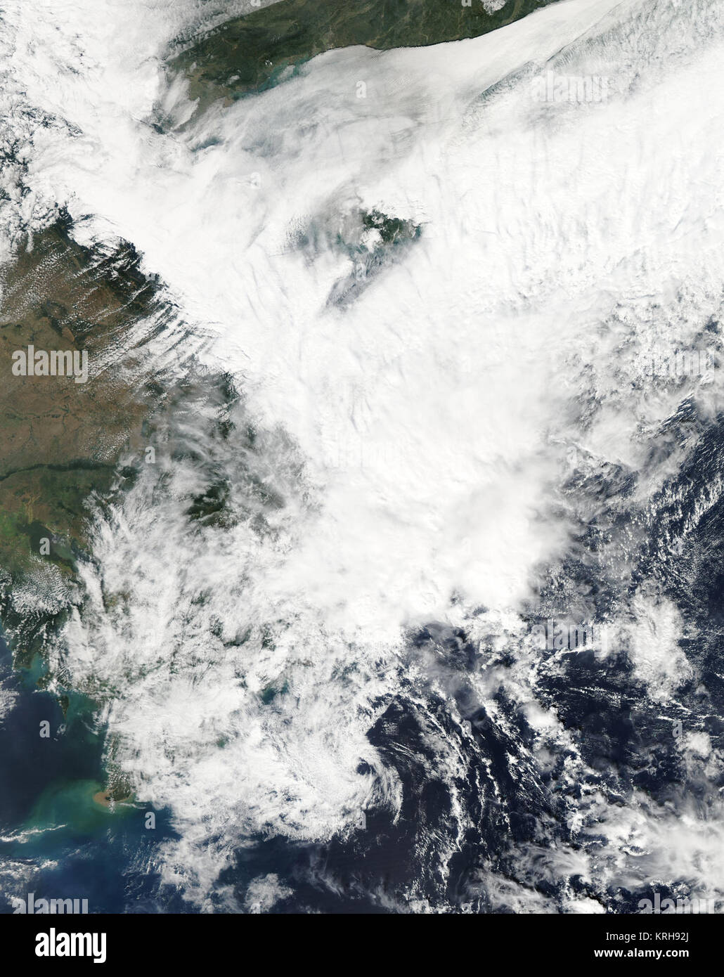 Typhoon hagupit hi-res stock photography and images - Alamy