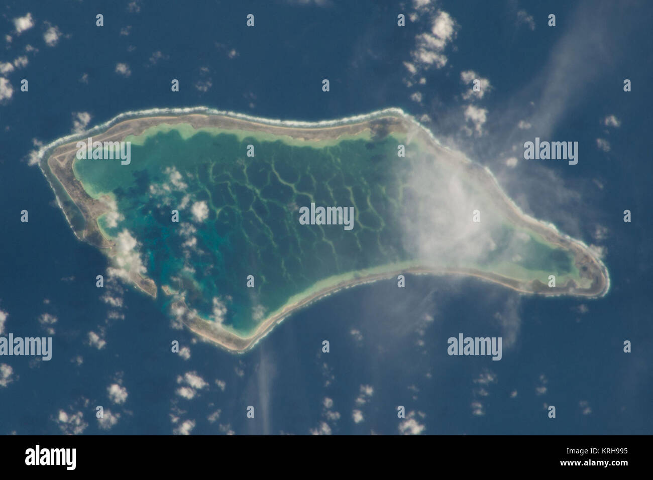 Kanton atoll hi-res stock photography and images - Alamy