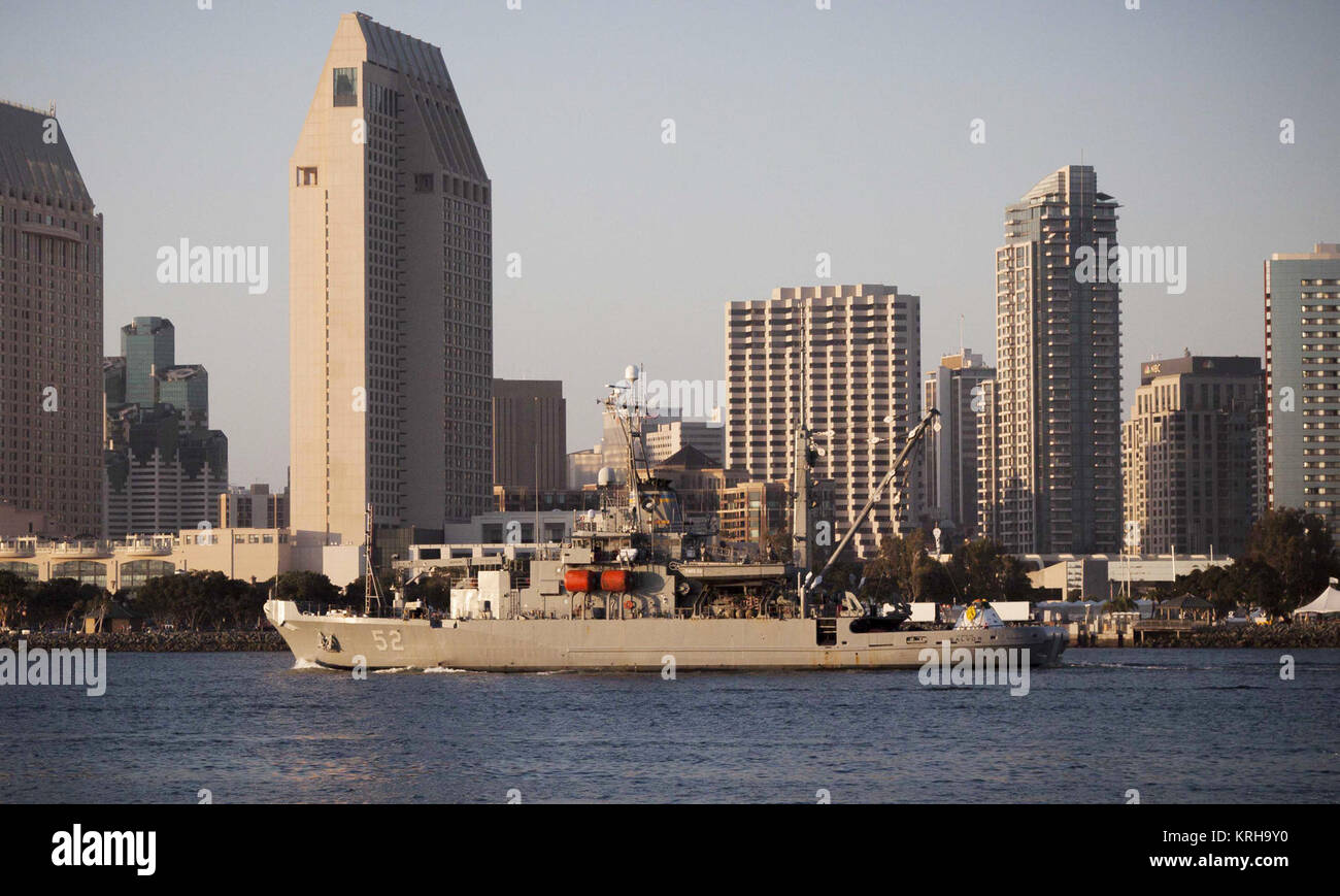 USNS Salvor departs from Naval Base San Diego (KSC-2014-3934 Stock ...