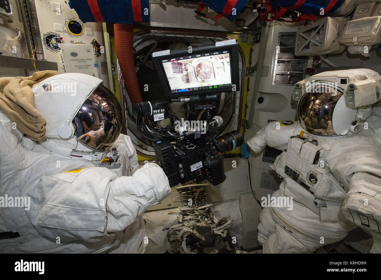 4k astronaut in space mission hi-res stock photography and images - Alamy