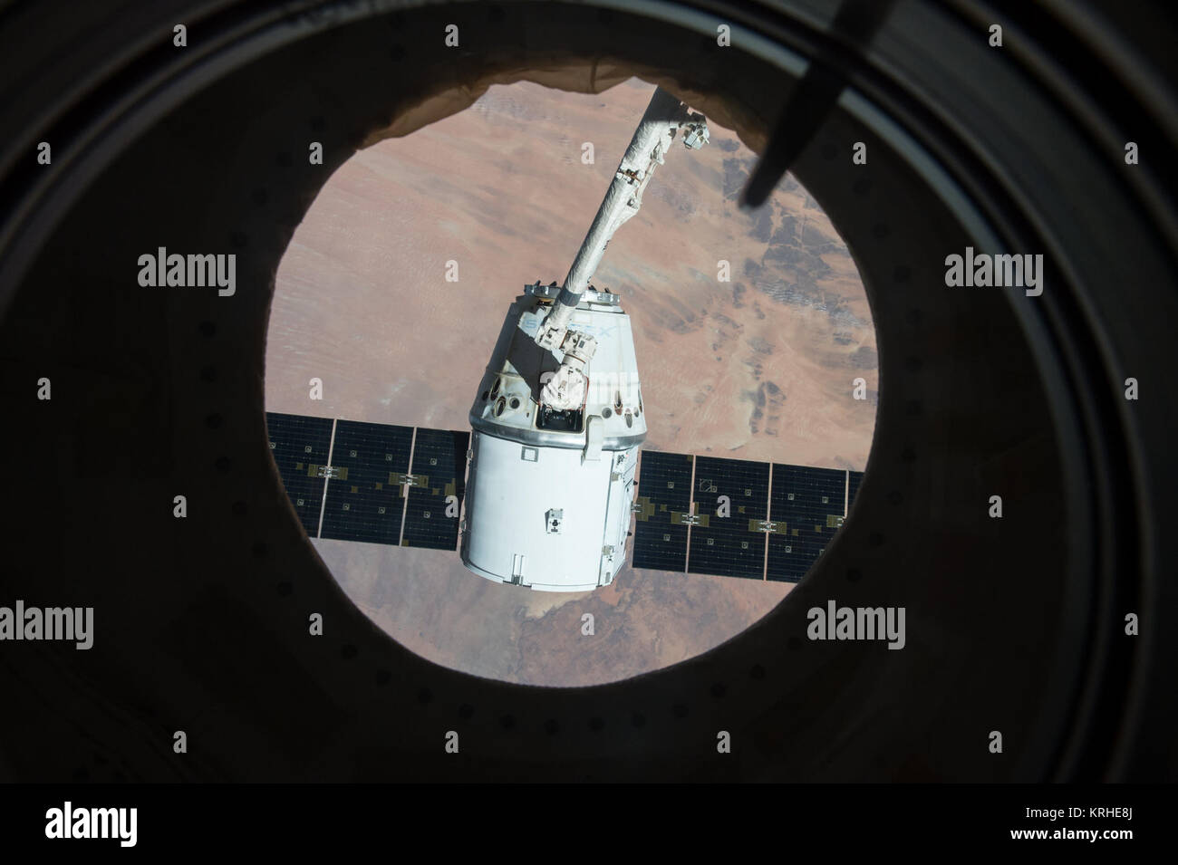ISS-43 Canadarm2 robotic arm releases SpaceX Dragon CRS-6 (1 Stock ...