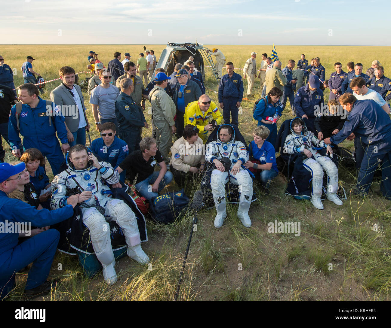 Expedition 43 commander Terry Virts of NASA, left, cosmonaut Anton ...