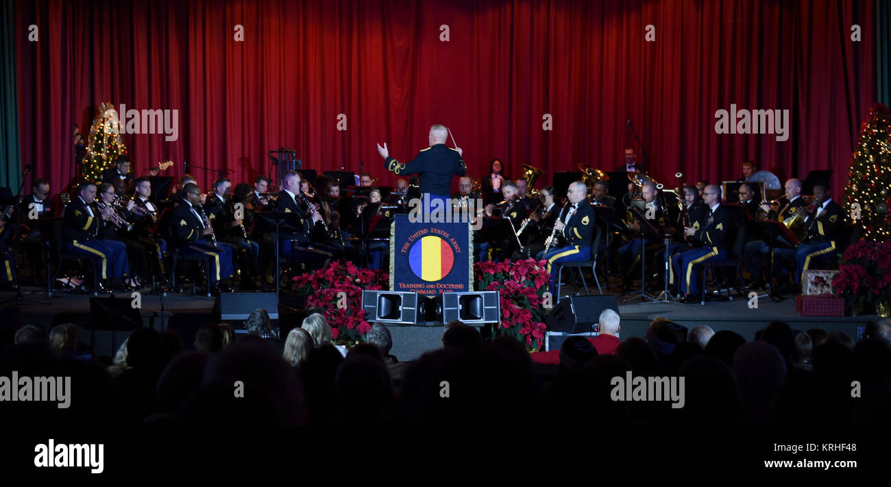 The U.S. Army Training and Doctrine Command Band performs during their ...