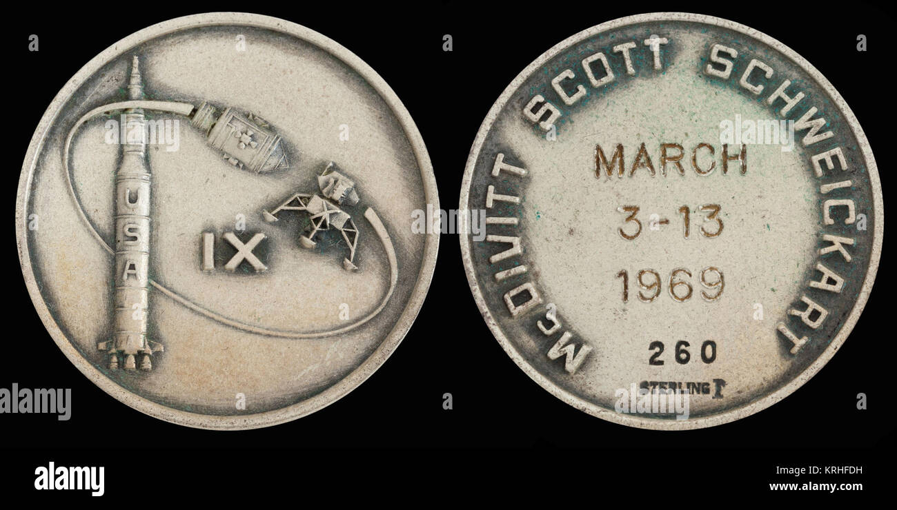 Apollo 9 Flown Silver Robbins Medallion (SN-260 Stock Photo - Alamy